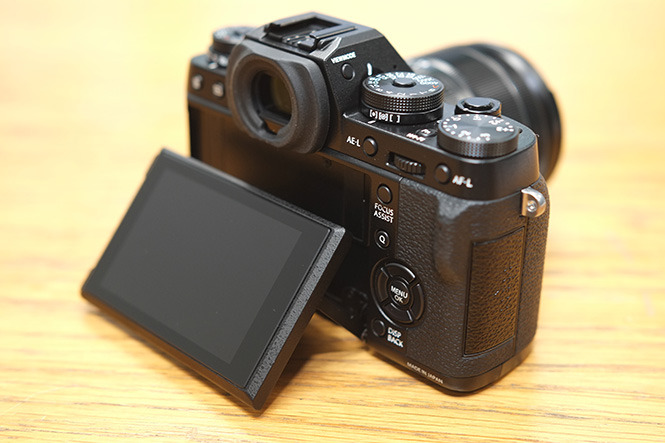 Fujifilm Corporate Blog | Fujifilm X-T1 tilting screen